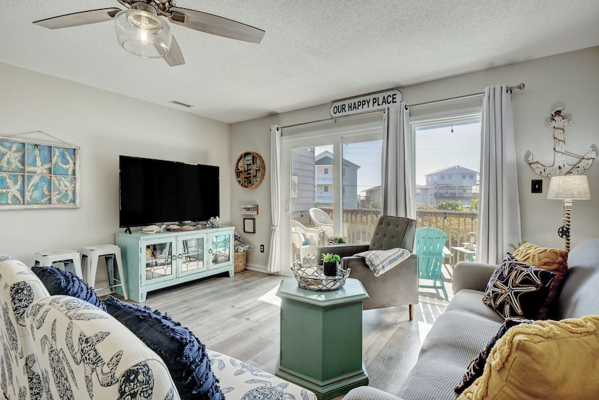 Private Beach Access-3-bedroom W/ Ocean Views & Pool - Hampstead, NC