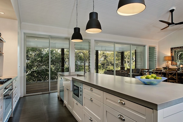 Award Winning Luxury Beach House - Kendall