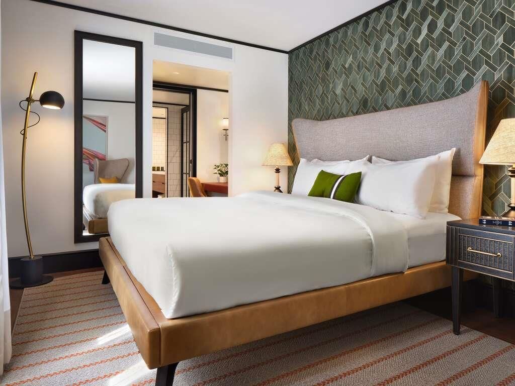 Suite, 1 cama king-size (21C) | Cofre no quarto, secretária 