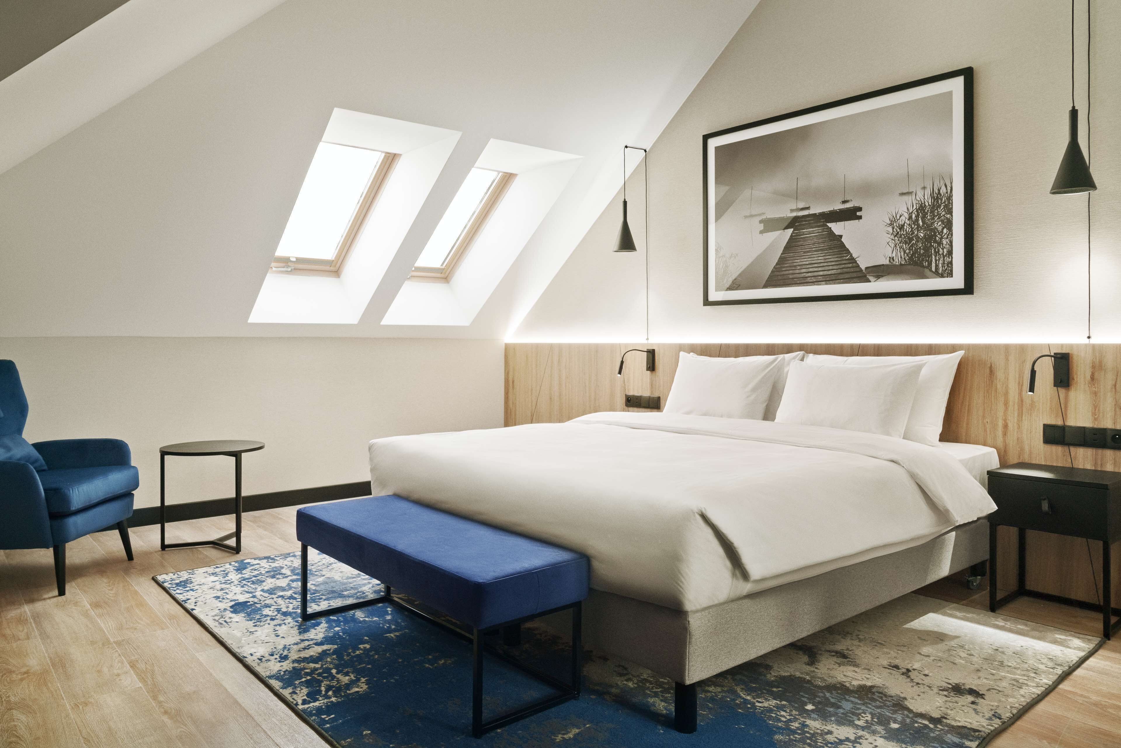 Quarto família, para não fumantes | Frigobar, cofres nos quartos, cortinas blackout