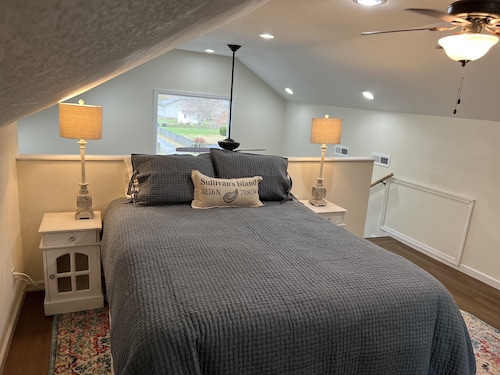 Main St. Cottage - Roan Mountain, TN