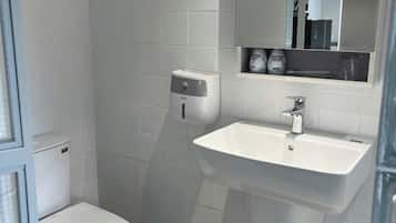 Com decoração personalizada, com mobília individualizada, secretária