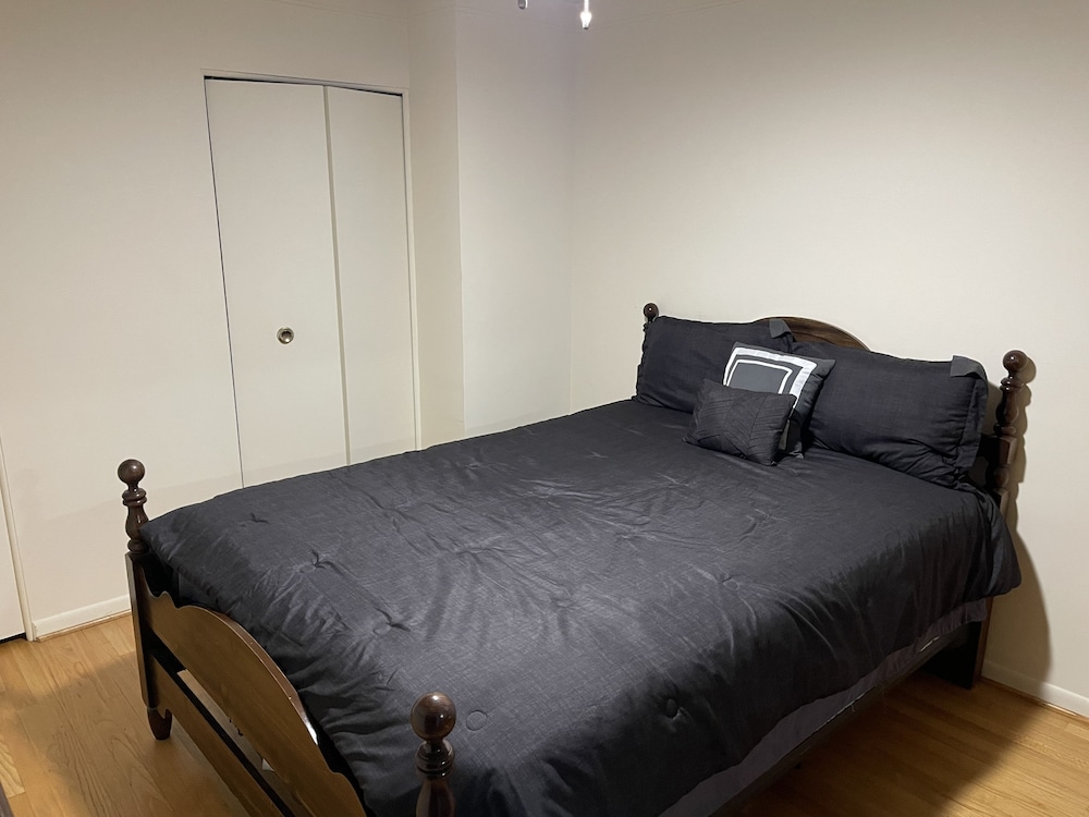 private 6 Bedroom charming 2000 sq ft ranch 10-14 people - Sterling ...