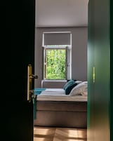 Quarto Duplo Comfort | Minibar, secretária, secretária adequada para computadores portáteis