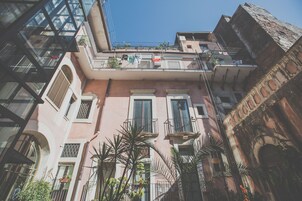 Suite King Deluxe | Cofres nos quartos, escrivaninha, espaço de trabalho para notebook