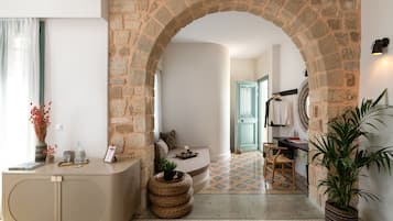 Suite Superior | 1 quarto, minibar, cofre com capacidade para portátil
