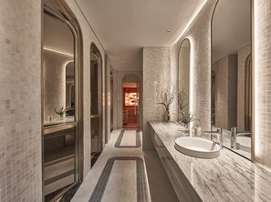 Sala(s) para tratamentos a casais, sauna, tratamentos corporais 