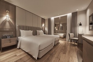 Superior Twin, No Window | Roupa de alta qualidade, edredões de penas, minibar, cofre no quarto 