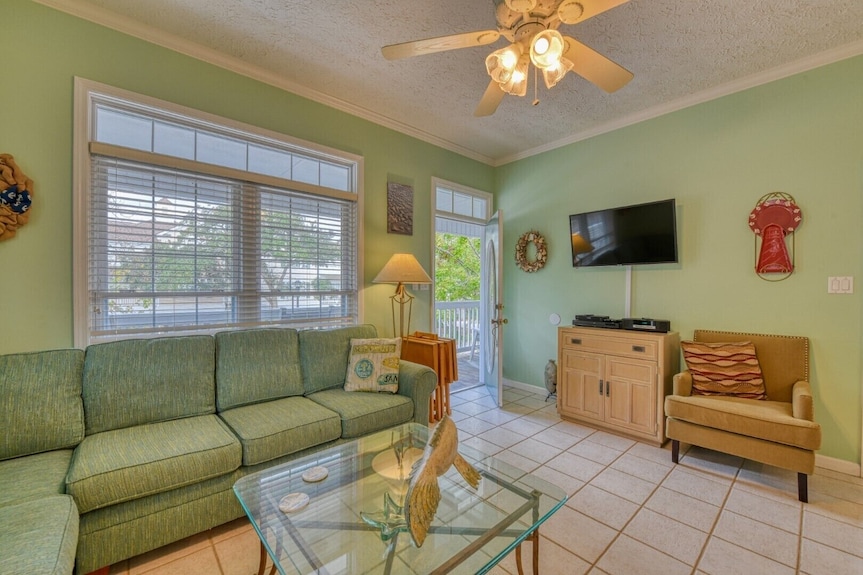 Piper's Retreat - Four Bedroom, Three Bath Dog Friendly Home - Surfside Beach, SC