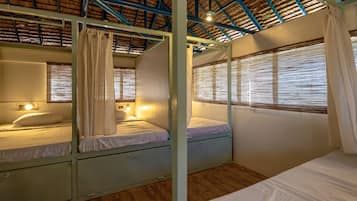 Dormitório Partilhado Básico, em dormitório misto (1 Bed in 8 Bed Dorm) | Wi-fi grátis, roupa de cama fornecida