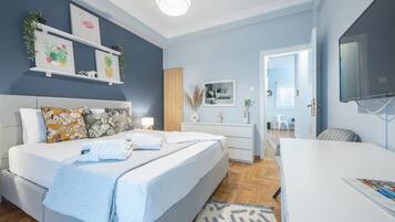 Apartamento Cidade | Com decoração personalizada, com mobília individualizada, secretária