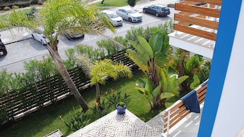 Quarto triplo superior | Vista para a rua