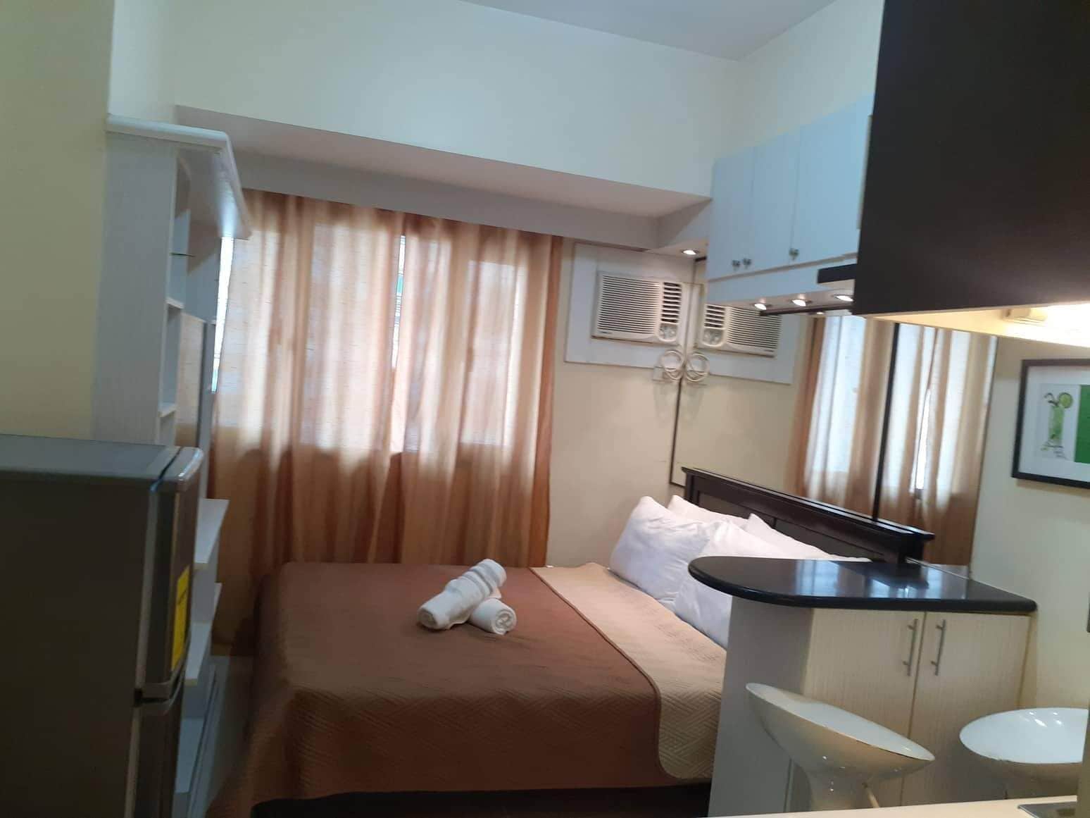 Roxas Blvd Ermita Studio US Embassy Mla in Manila: Find Hotel Reviews ...