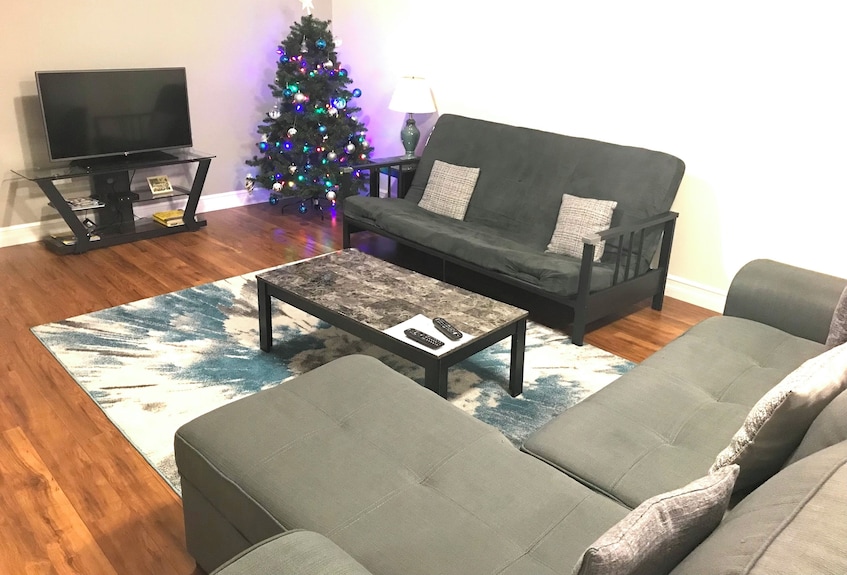 Stylish 1br Unit In Bedford, Only 15 Min To Downtown Halifax. Near Shopping Area - Nova Scotia