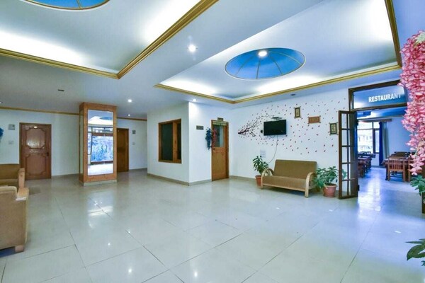 Hotel Mukund Palace - Manali