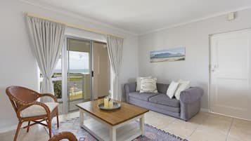 Apartamento (2 Bedrooms) | Área de estar