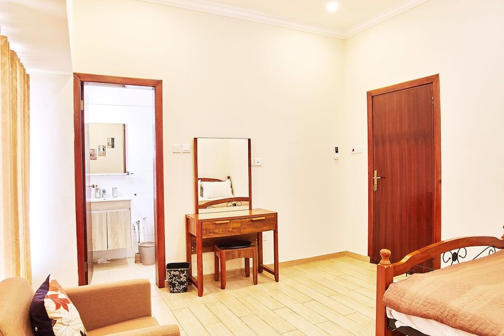 Beautiful Two Bedroom Townhouse Near Legon Botanical Gardens! - Accra