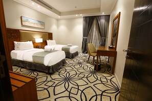 Suite Familiar | Cofre no quarto, cortinas/cortinados opacos, quartos insonorizados 