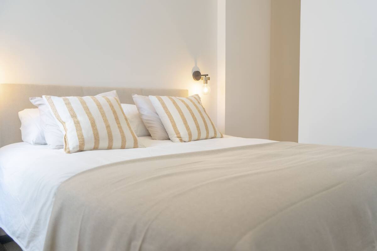 Suite Deluxe (3) | 1 quarto, cortinas/cortinados opacos, ferro/tábua de engomar 