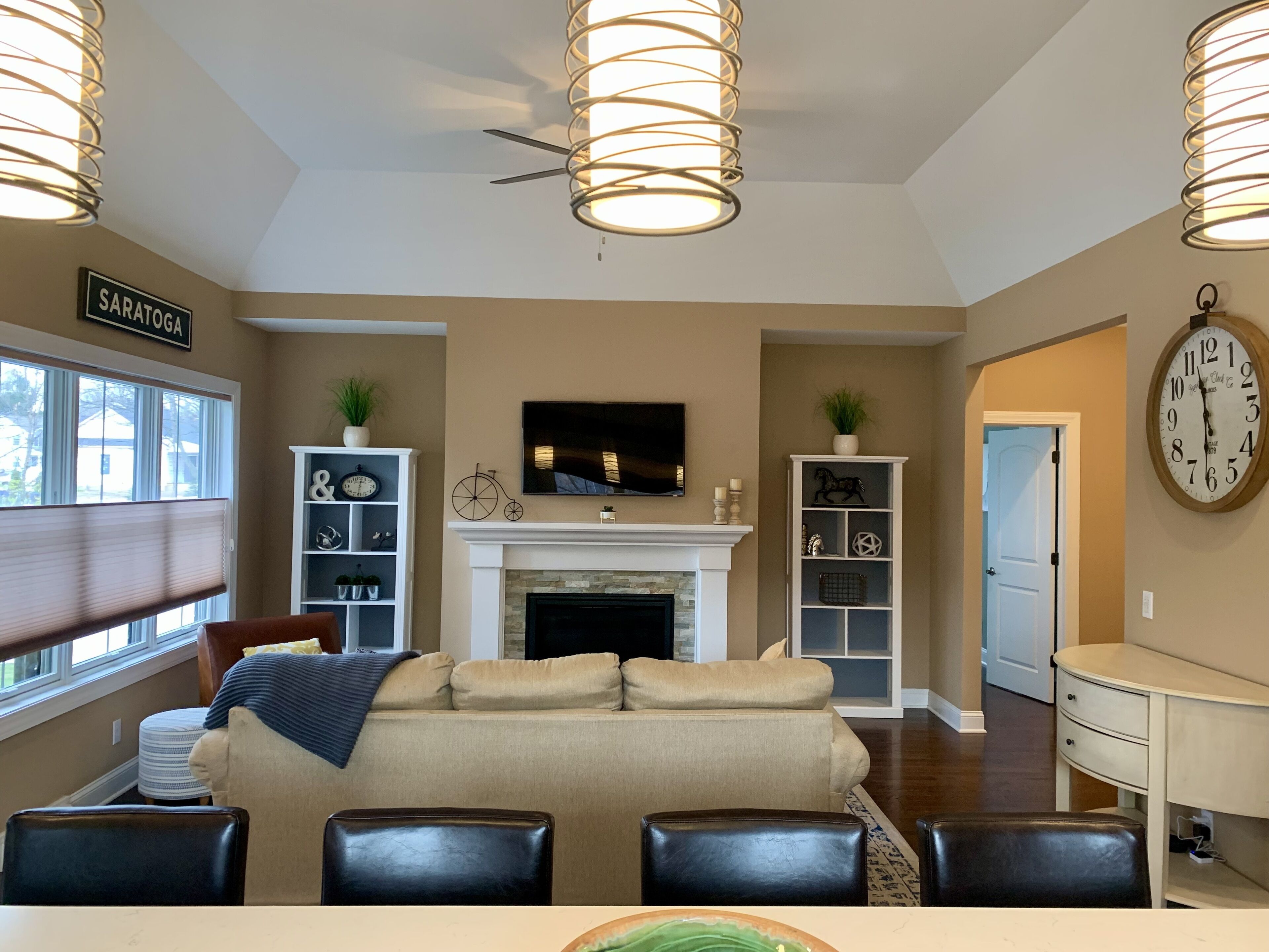 2 Blocks To Saratoga Race Track! - Saratoga Springs, NY