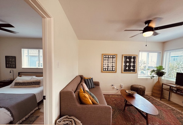 Light+modern Beach Bungalow W/outdoor Space In Ob! - San Diego