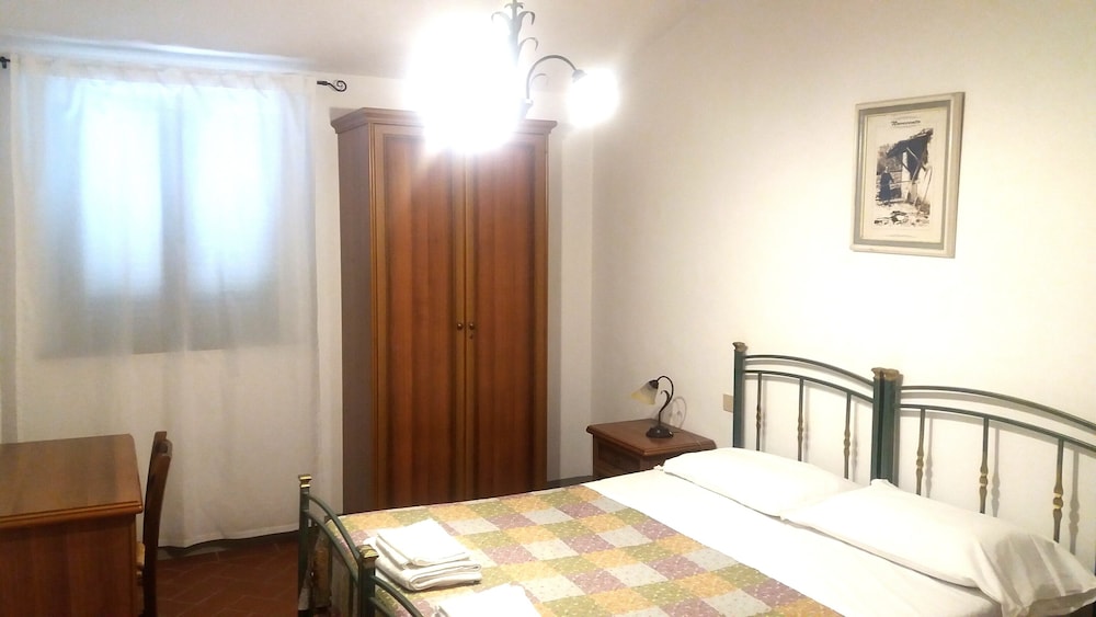 Pinzale Farmhouse, Swimming Pool, Air Conditioning, Ideal For Families And Friends - Pontedera