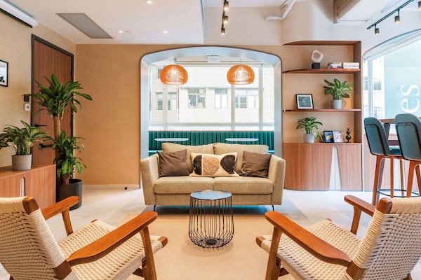 Weave Suites - Central West - Sheung Wan