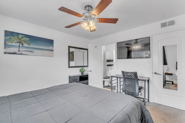 Tropical Paradise - Fresno, CA