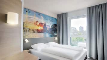 Quarto casal | Escrivaninha, Wi-Fi de cortesia, roupa de cama