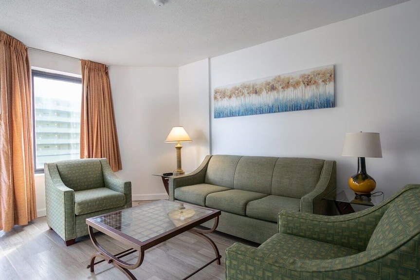 Beach Colony Beautiful Condo On The Beach - Myrtle Beach, SC