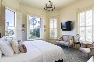 Camas de colchão Tempur-Pedic, cortinas/cortinados opacos 