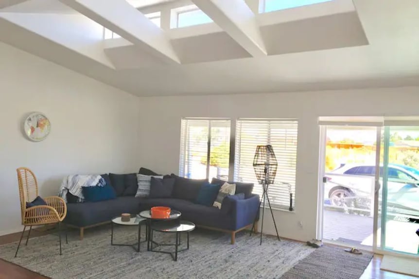 Bright, Spacious And Sparkling Clean 3 Bed 2 Bath - Lone Pine, CA