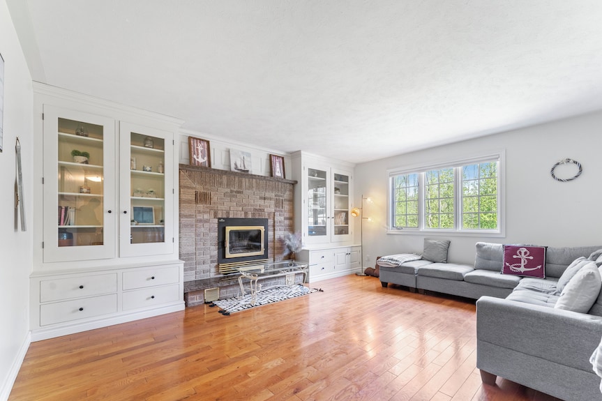 Beautifull Sauble Falls Villia Minutes To The Beach - Ontario