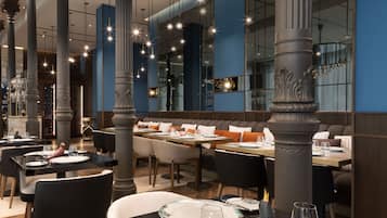 2 restaurantes, café da manhã, culinária mediterrânea