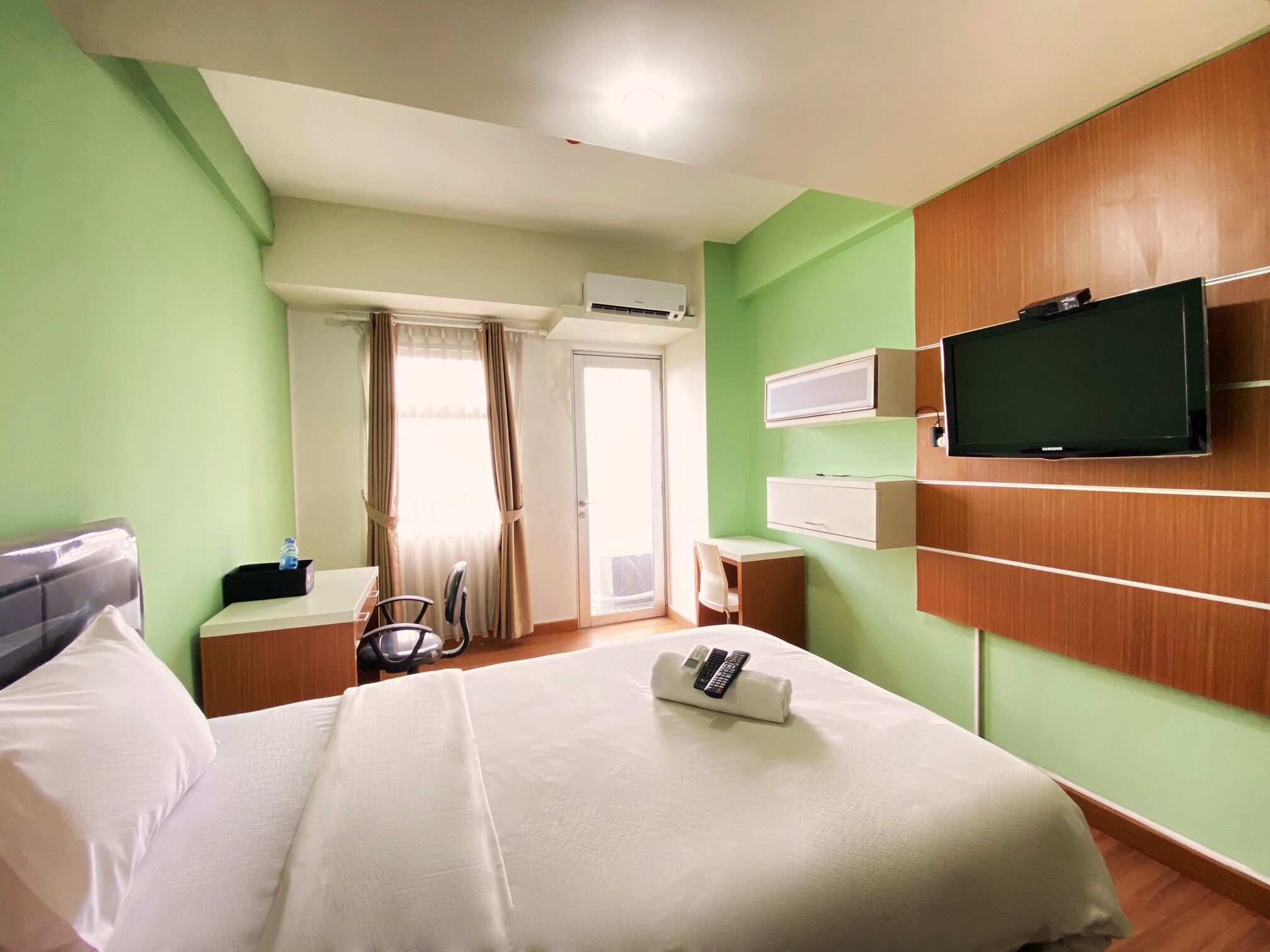 Classic Studio Room Aprtment At Easton Park Residence Jatinangor in ...