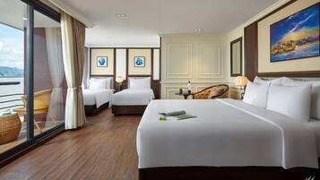 Quarto Familiar (Sky Suite) | Minibar, cofre no quarto, secretária