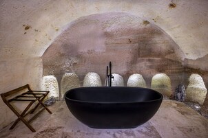 Quarto Superior | Casa de banho | Artigos de higiene pessoal grátis, um secador de cabelo, roupões 