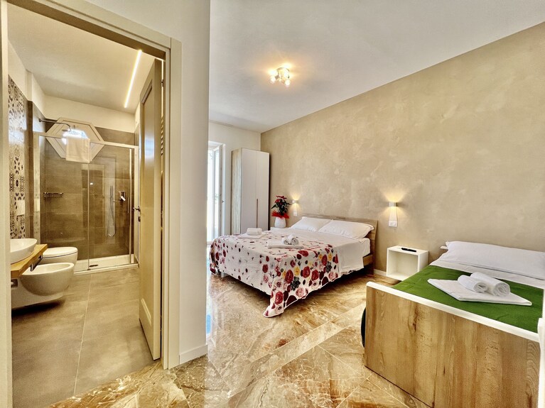 Villa Rugiada, 6 Bedrooms, 6 Baths, Pool And Jacuzzi, A Few Km From The Sea - Marche