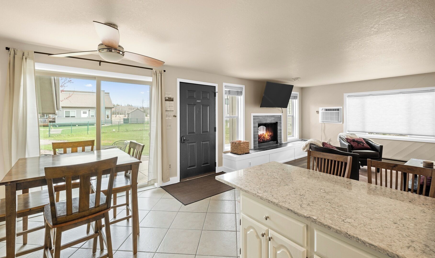 Whitefish Bliss - Two Bedroom Condo, Sleeps 6 - Montana