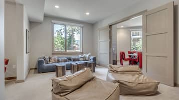 Suite, 4 quartos | Interior