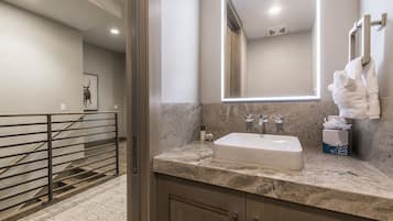 Suite, 4 quartos | Casa de banho