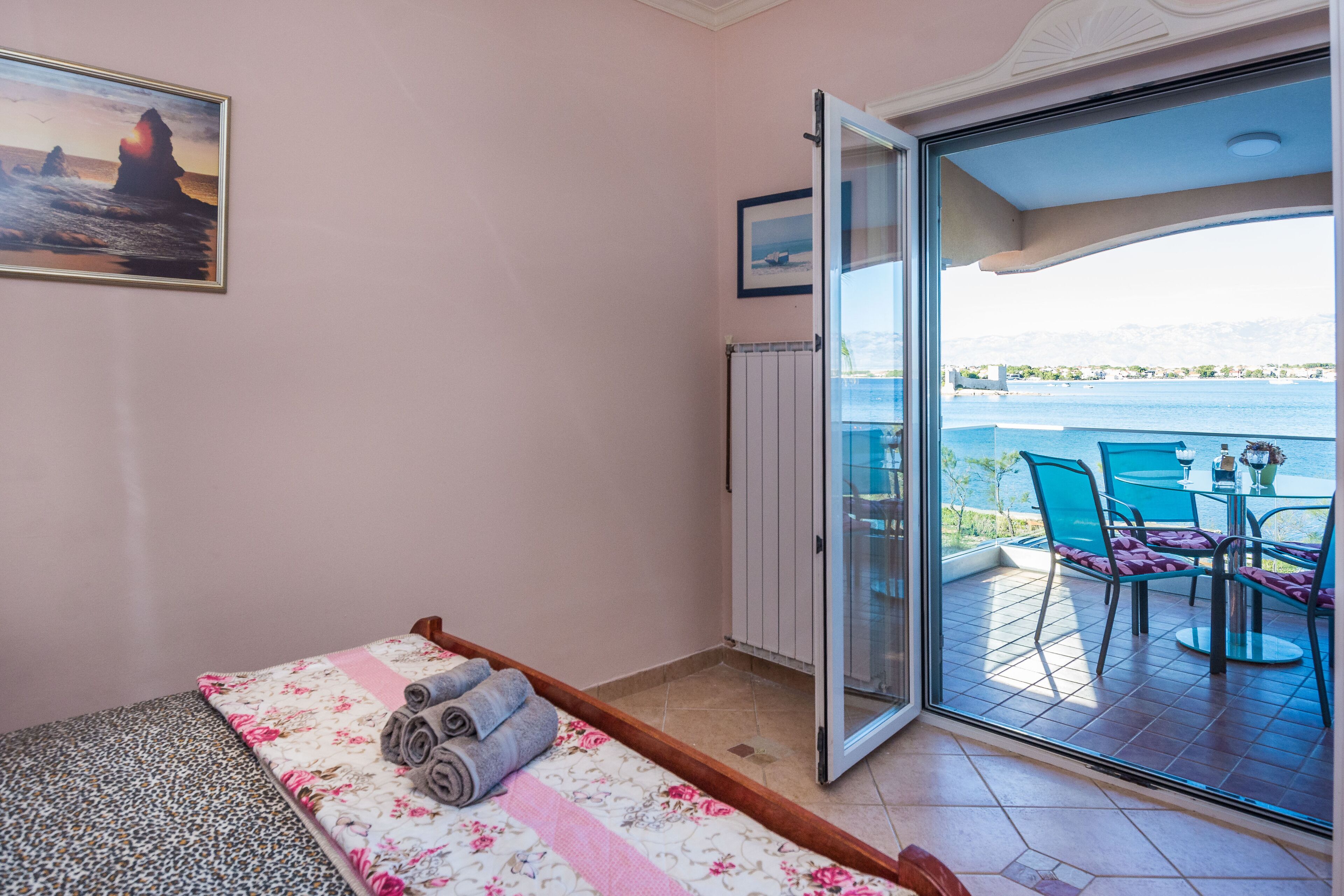 Family Apartment A2 | Vista do quarto