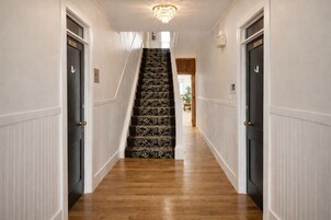 Corrimões nos corredores