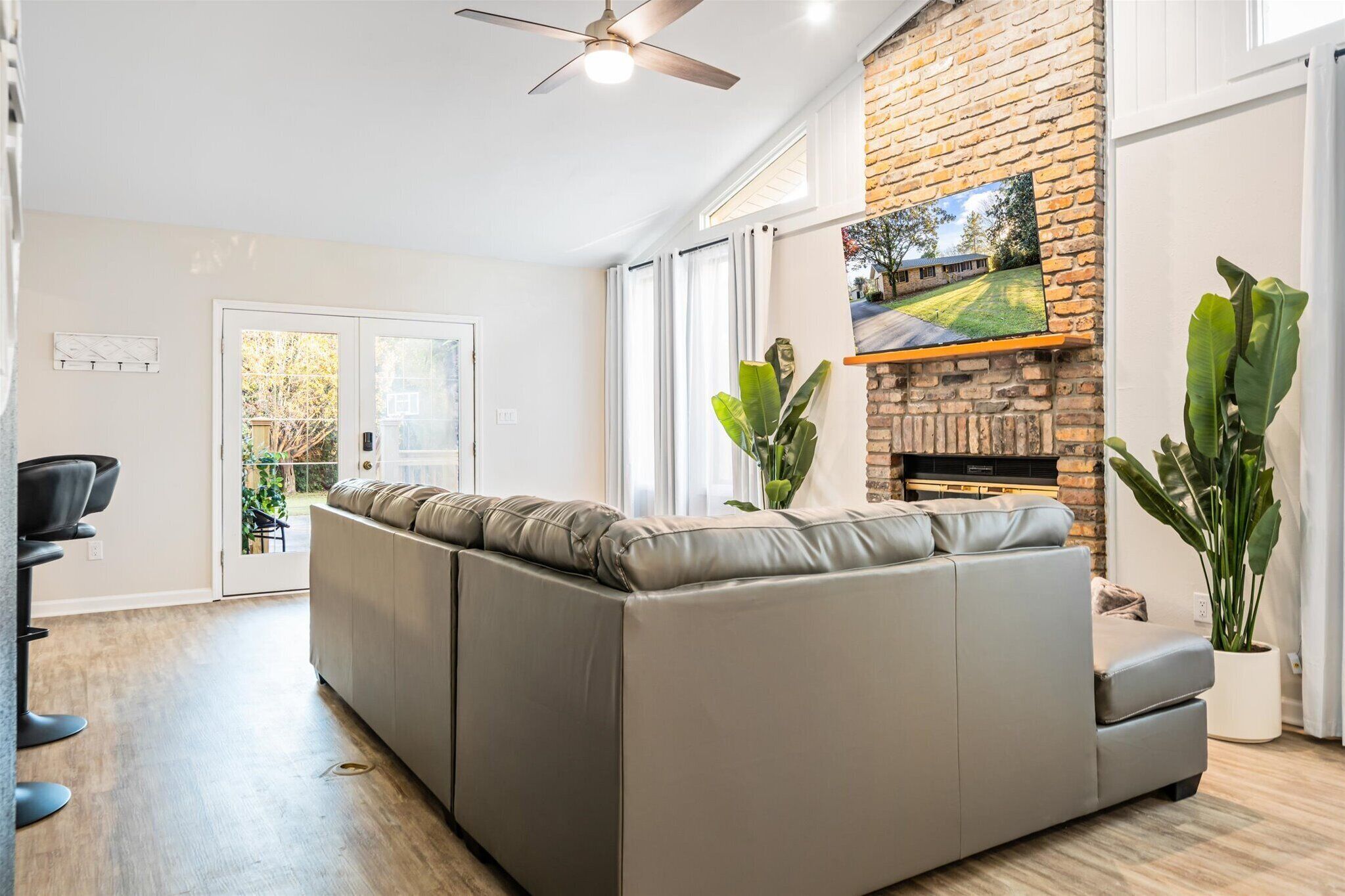 Oak Hill- 2 Acres With Pool, 4 Bedrooms - Big Creek Lake, AL