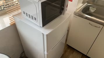 Quarto básico | Micro-ondas