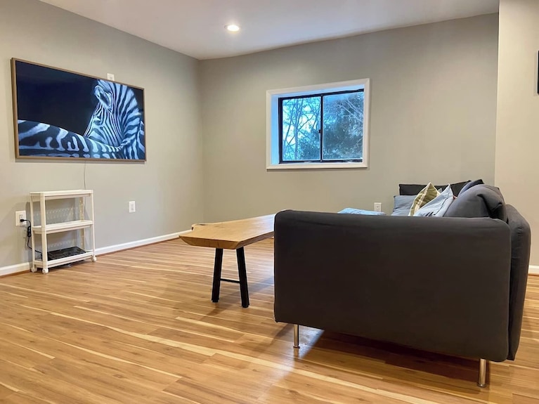 The Oculus - Huge Cabin With A Hot Tub! - West Virginia