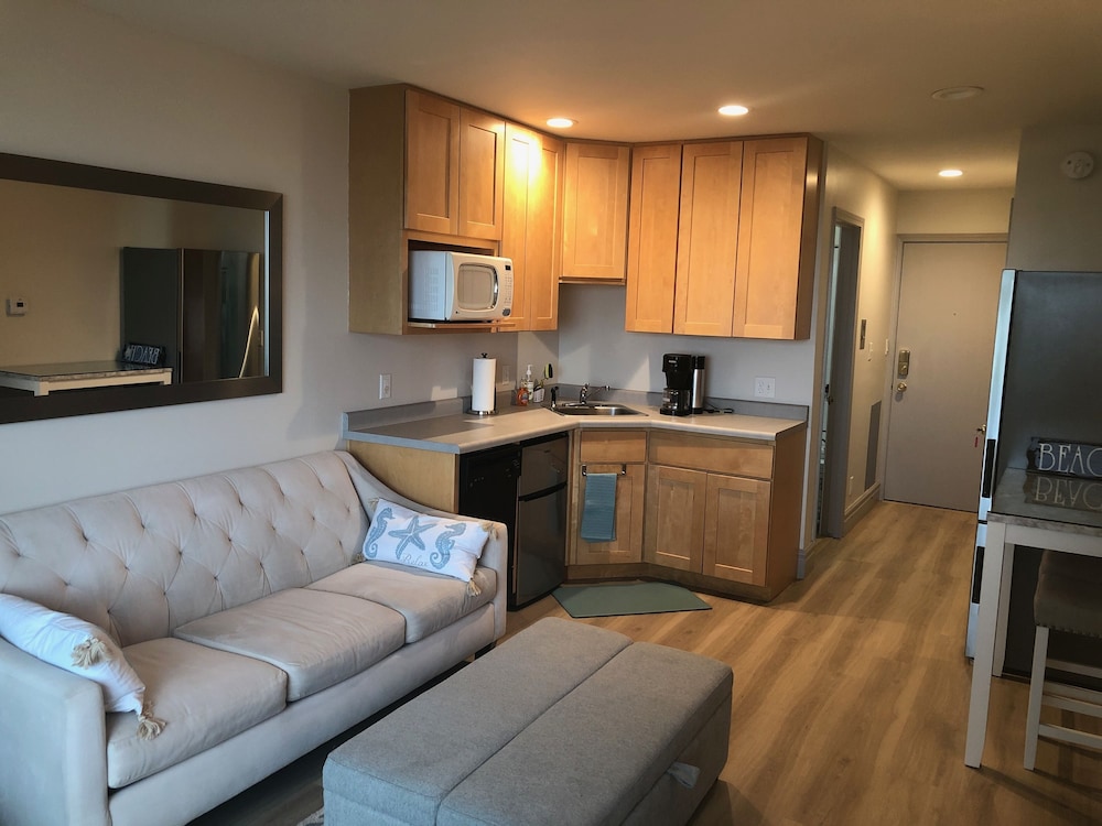 NEW! BEACHFRONT LAKE VIEW Lake Michigan Condo-private beach/heated pool ...