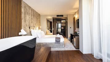 Estúdio executivo | Roupas de cama premium, cofres nos quartos, individualmente decorados