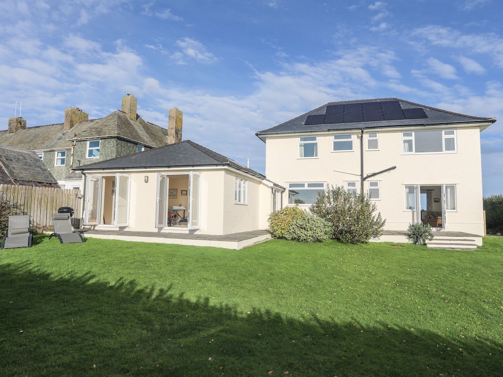 Hilltop - Morfa Nefyn