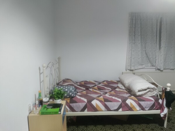 Peaceful And Private Room In Cardiff - Cardiff